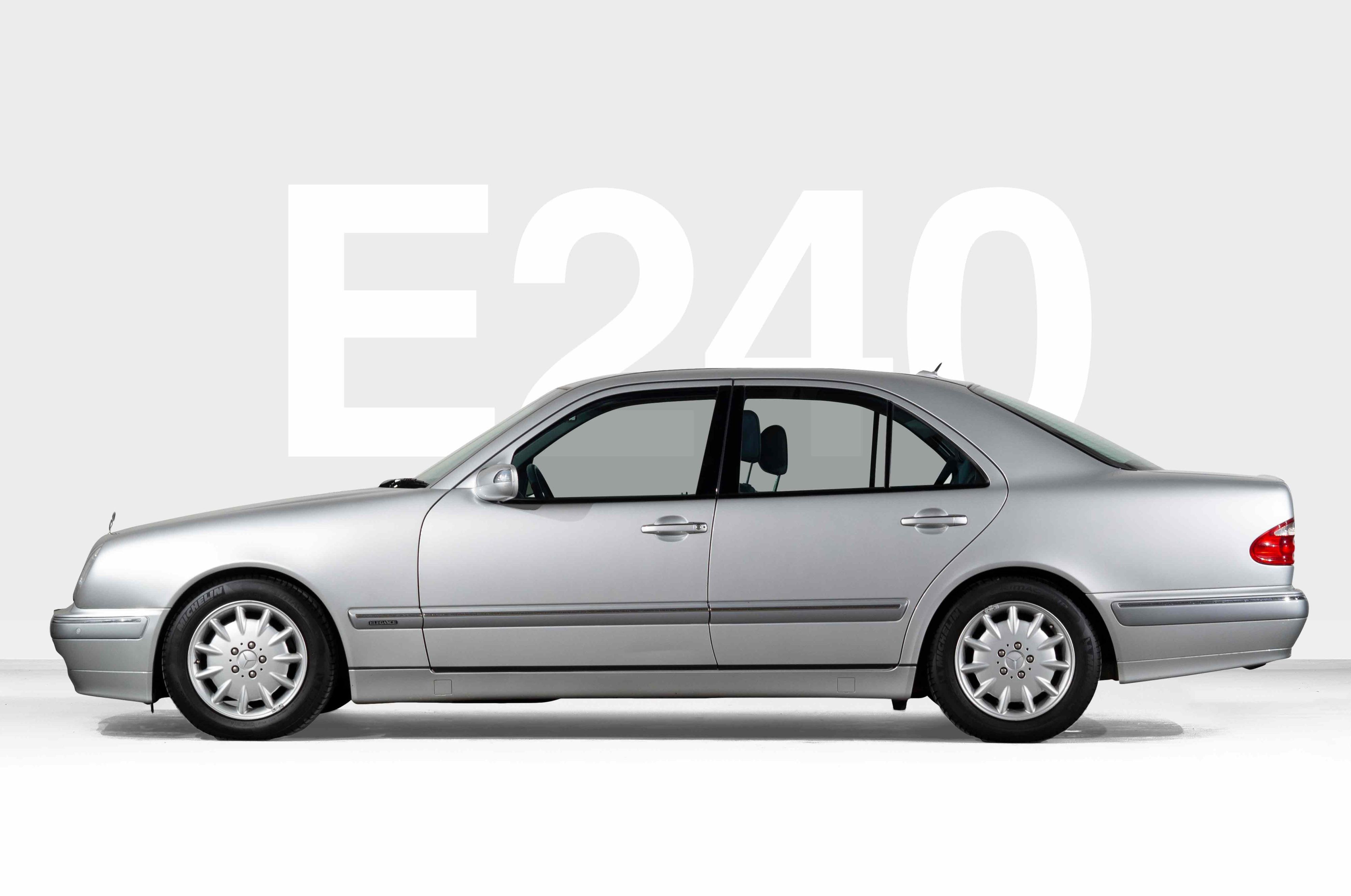 Mercedes-Benz E240 1999 170 PS
